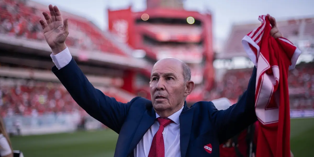 Sorprende, la forma en que Bochini se gana la vida siendo ídolo de ...